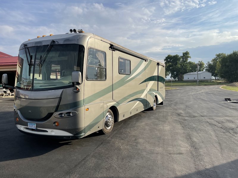 2004 Coachmen Cross Country SE 372DS, Class A - Diesel RV For Sale By ...