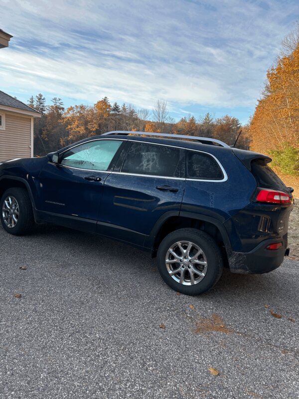 Used 2018 Jeep Cherokee Latitude Active Drive ll for Sale by Owner in ...